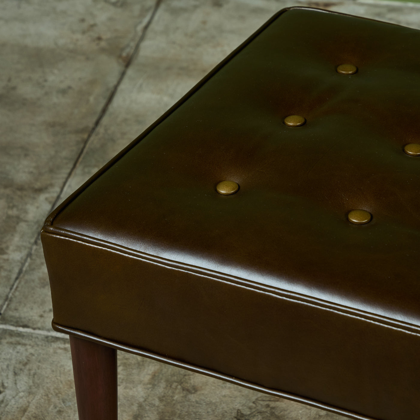 Stools + Ottomans – DEN