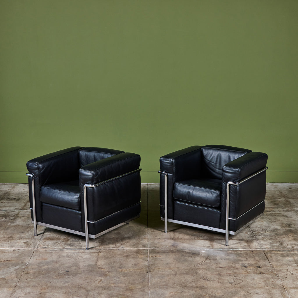 Pair of LC2 Lounge Chairs by Le Corbusier for Cassina – DEN