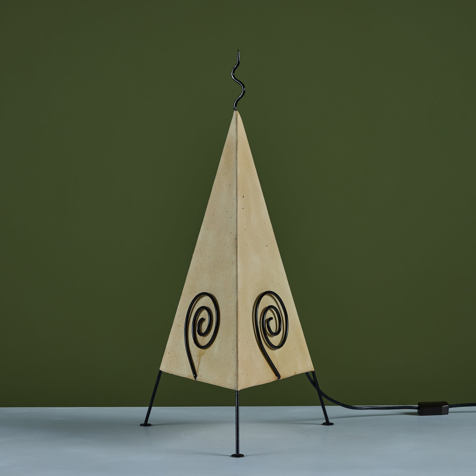Postmodern Pyramid Paper Shade Table Lamp – DEN