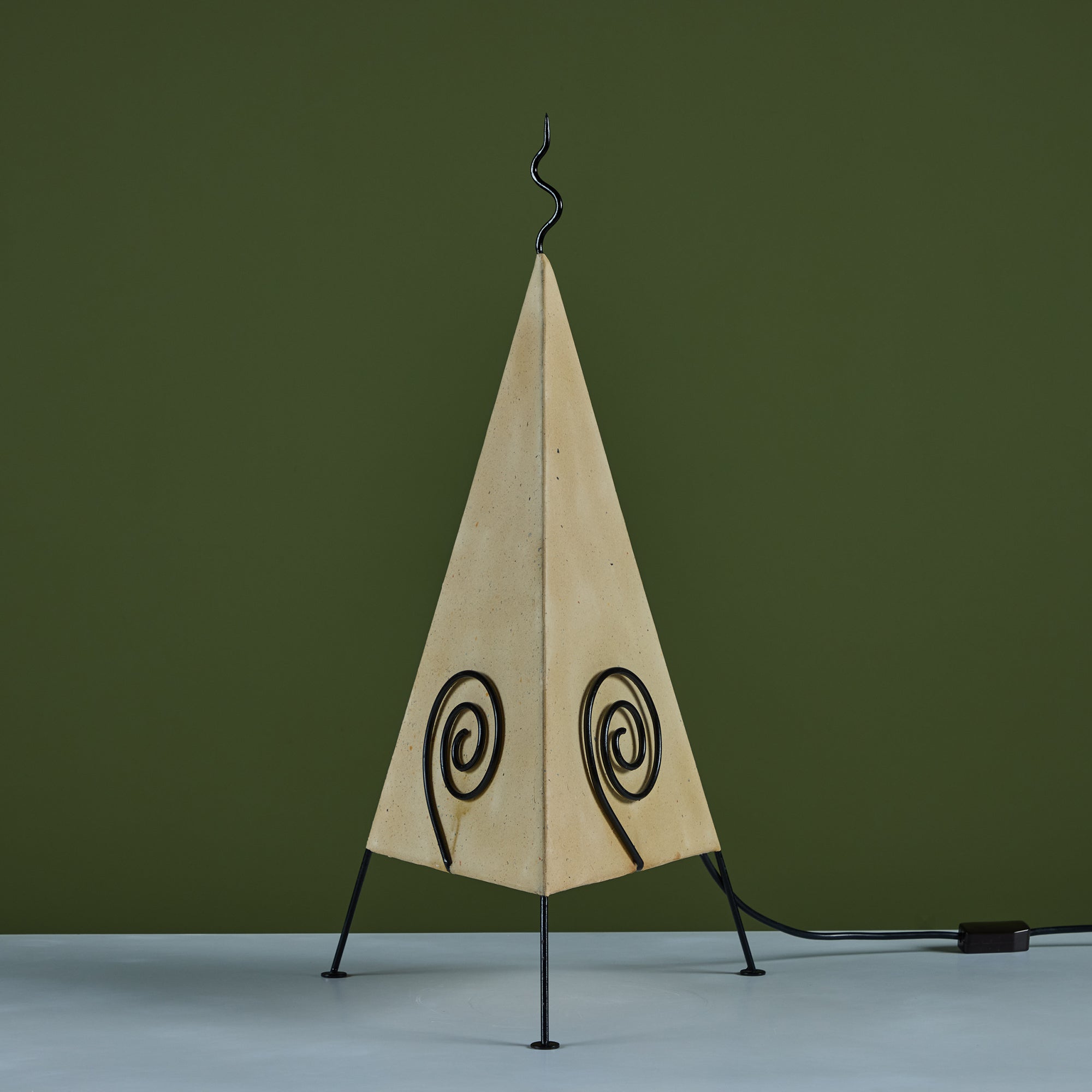 Postmodern Pyramid Paper Shade Table Lamp – DEN